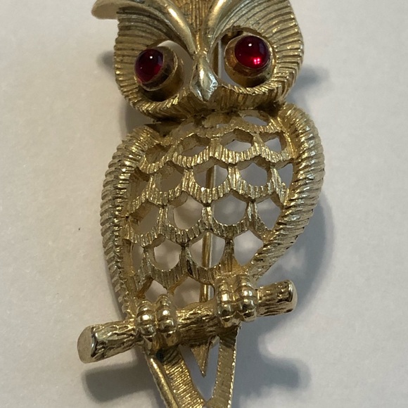 Avon | Jewelry | Vintage Avon Gold Owl Pin Red Faux Ruby Eyes | Poshmark